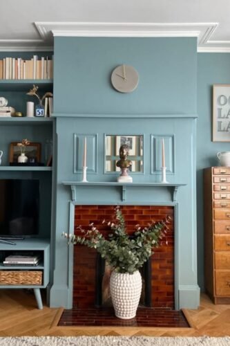 What Colors Go With Light Blue Wall Paint Color in a Living Room | Cozy ...